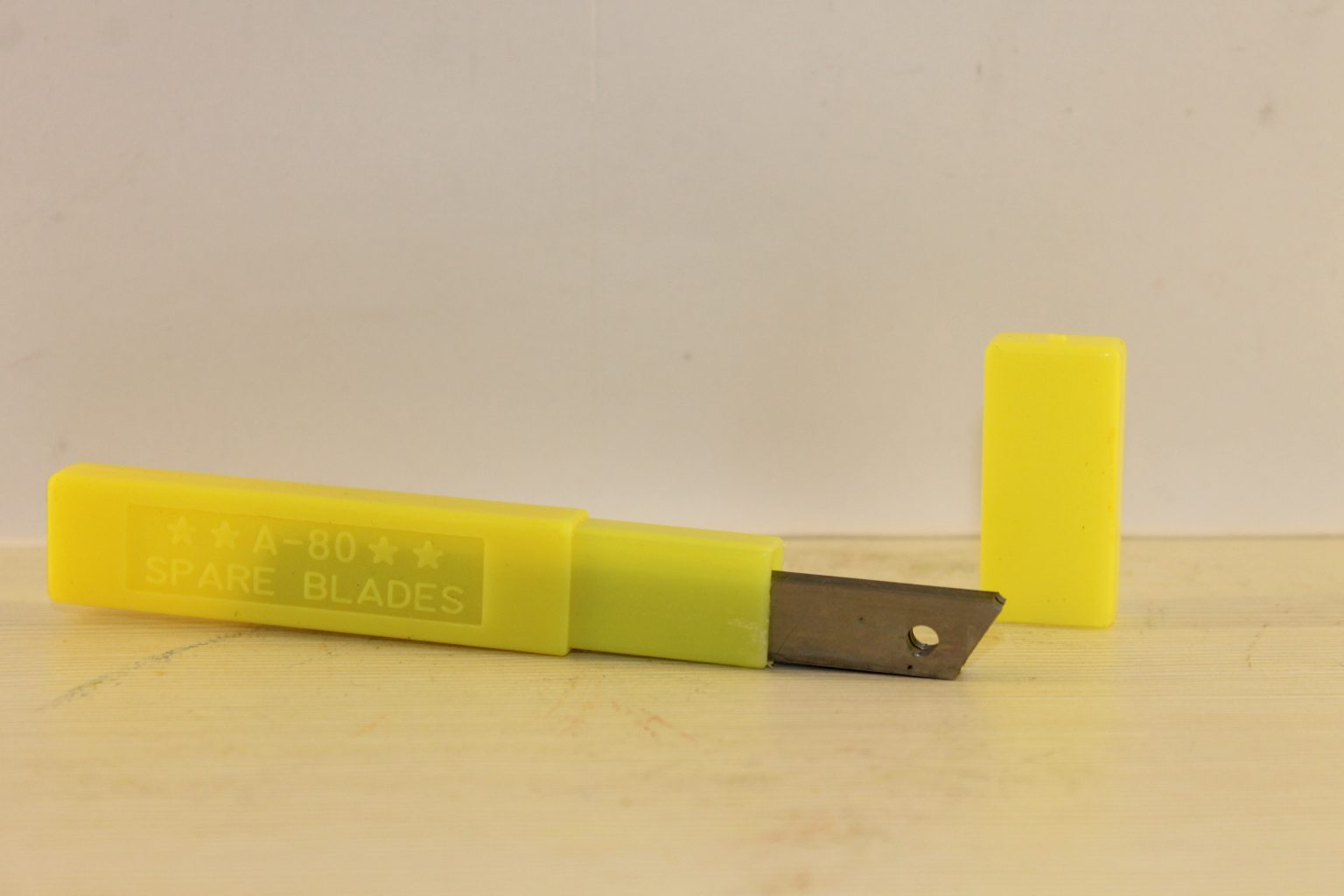 Cutter & Isi Cutter – Hoki Tape